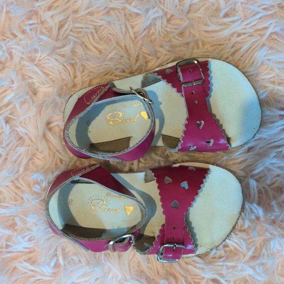 Salt Water Sandals by Hoy | Shoes | Sweetheart Pink Sandals Size 6 ...